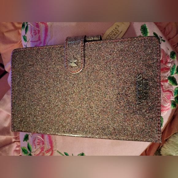 Victoria's Secret | Office | Vintage Y2k Victorias Secret Angels Only ...